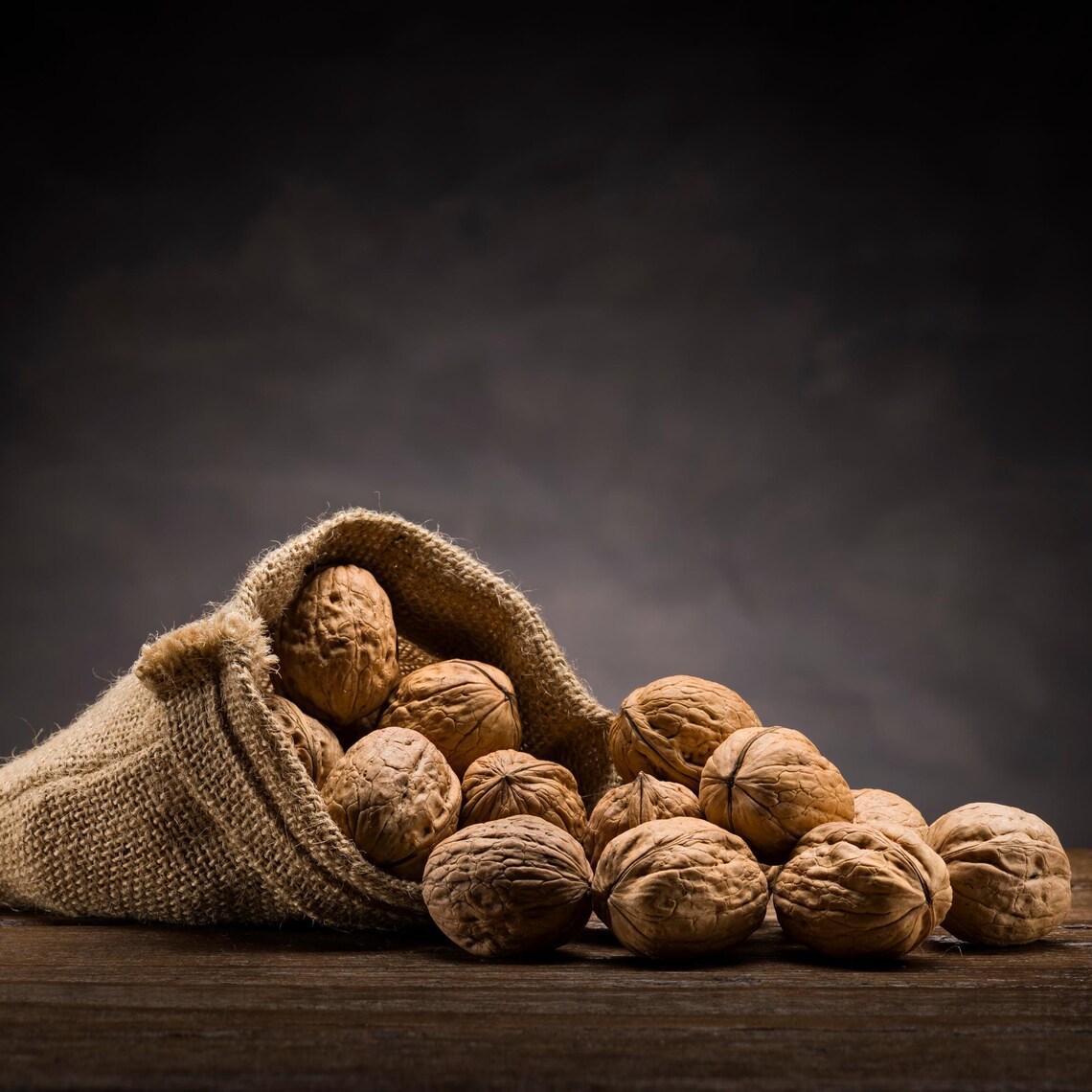 Organic Walnut, WALNUTS With Shell, High Quality Walnut, Healthy Snack ...