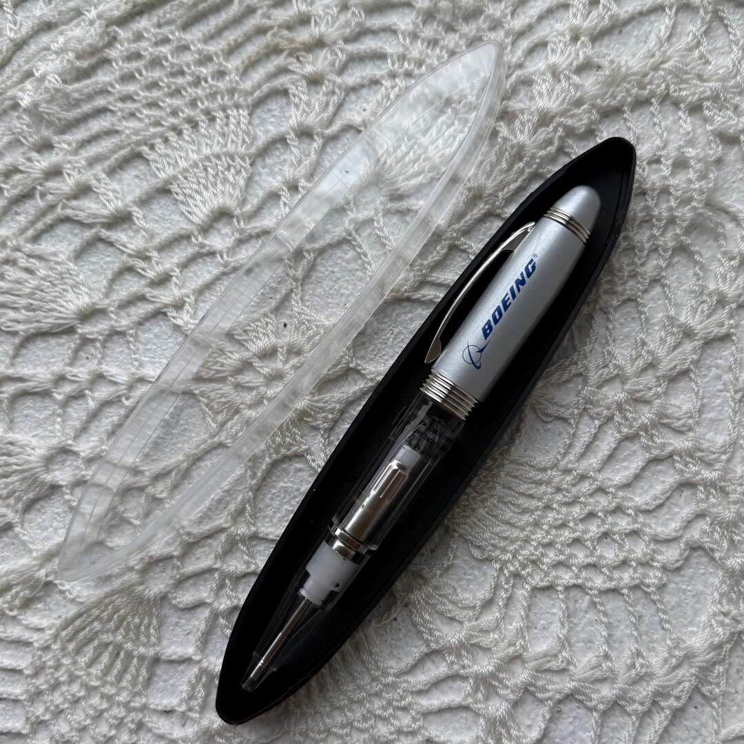 Boeing Starlight Pen Light up Model W/ Case – Working LED & Ink ...