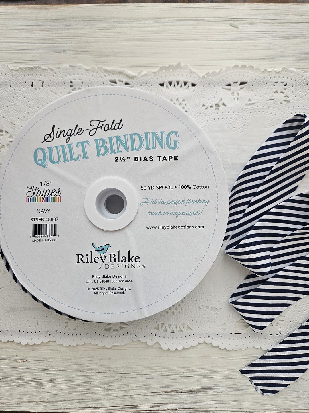 Single Fold Quilt Binding With 1/8" Bias Stripes in Navy - Etsy