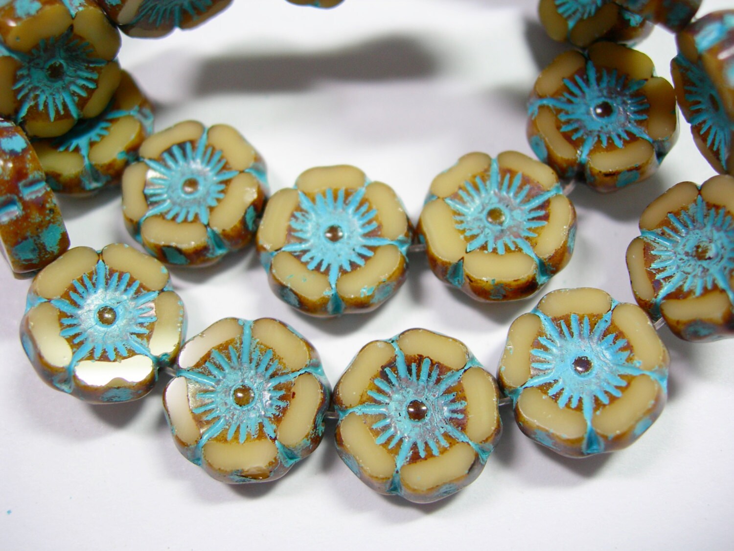 12 Beads -ivory Turquoise Wash Czech Glass Flower Beads 12mm - Etsy
