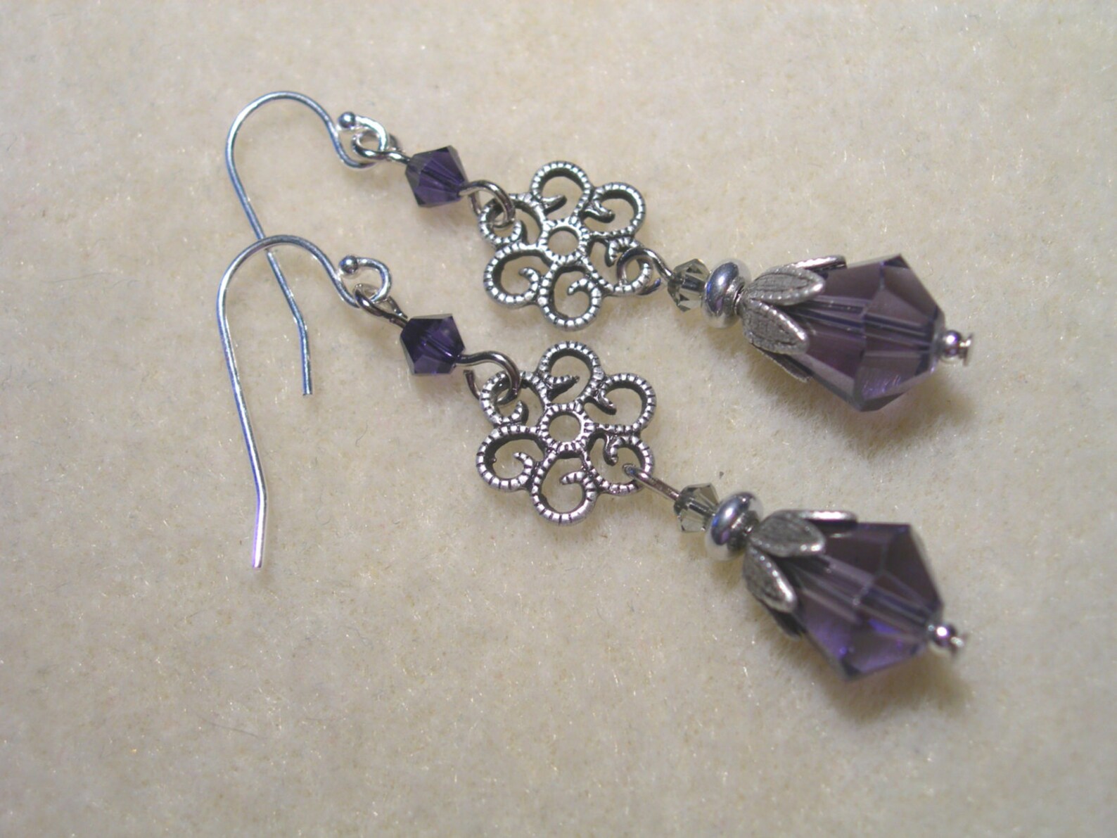 25 Garnet Red Czech Glass Faceted Bell Teardrop Beads 9x7mm | Etsy