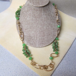 Beautiful Jade Cluster Beads Long Chain Link Necklace 27 Inches Long ...