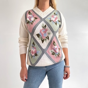 80’s Vintage Cream Knit Floral Jumper | Long Ladies Jumper W Geometric ...