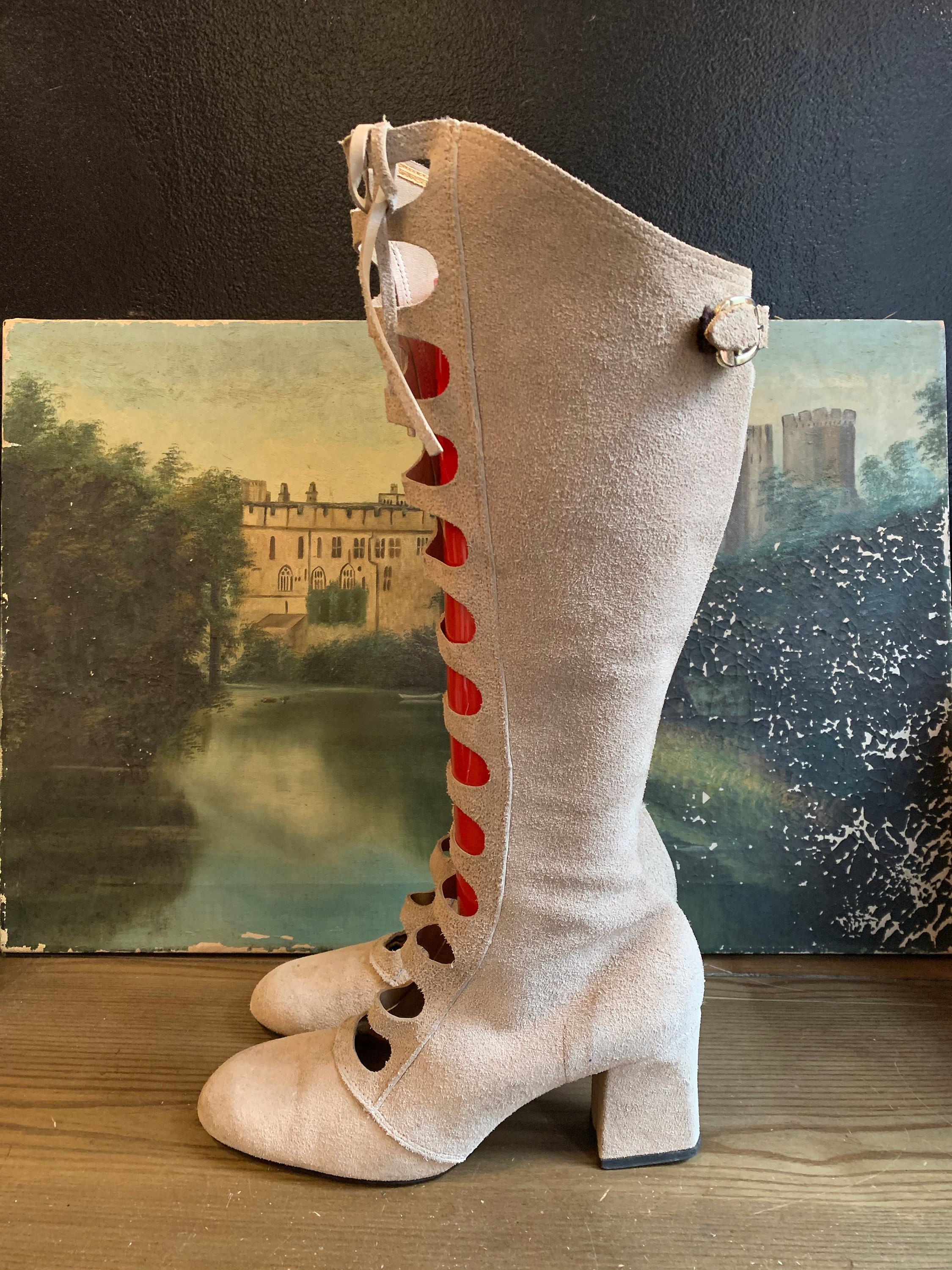 Beautiful 1960's Tan/Bone Colored SUEDE Caged Gogo Boots SZ 6.5