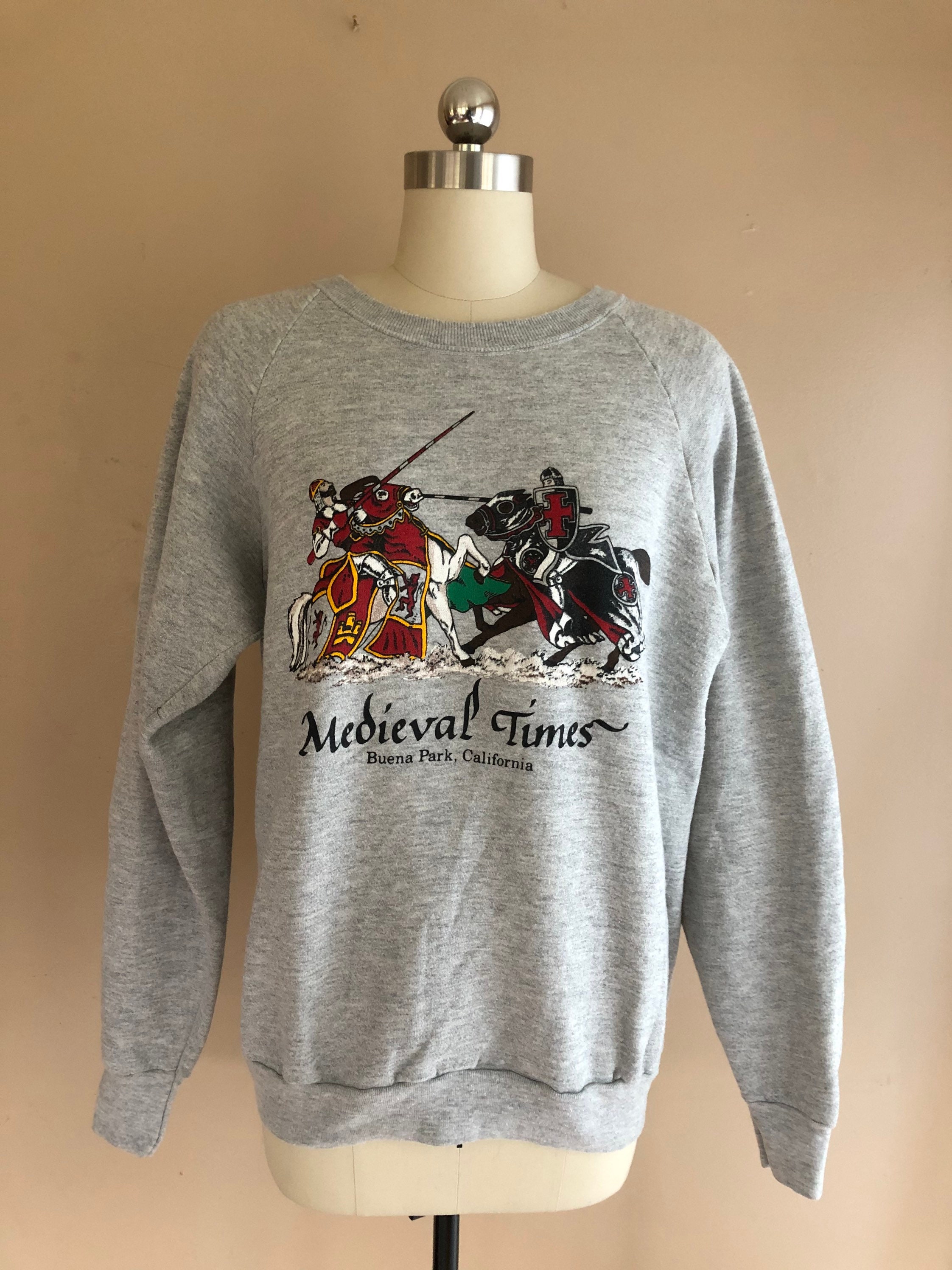 vintage Medieval Times graphic sweatshirt T shirt gray cotton size L
