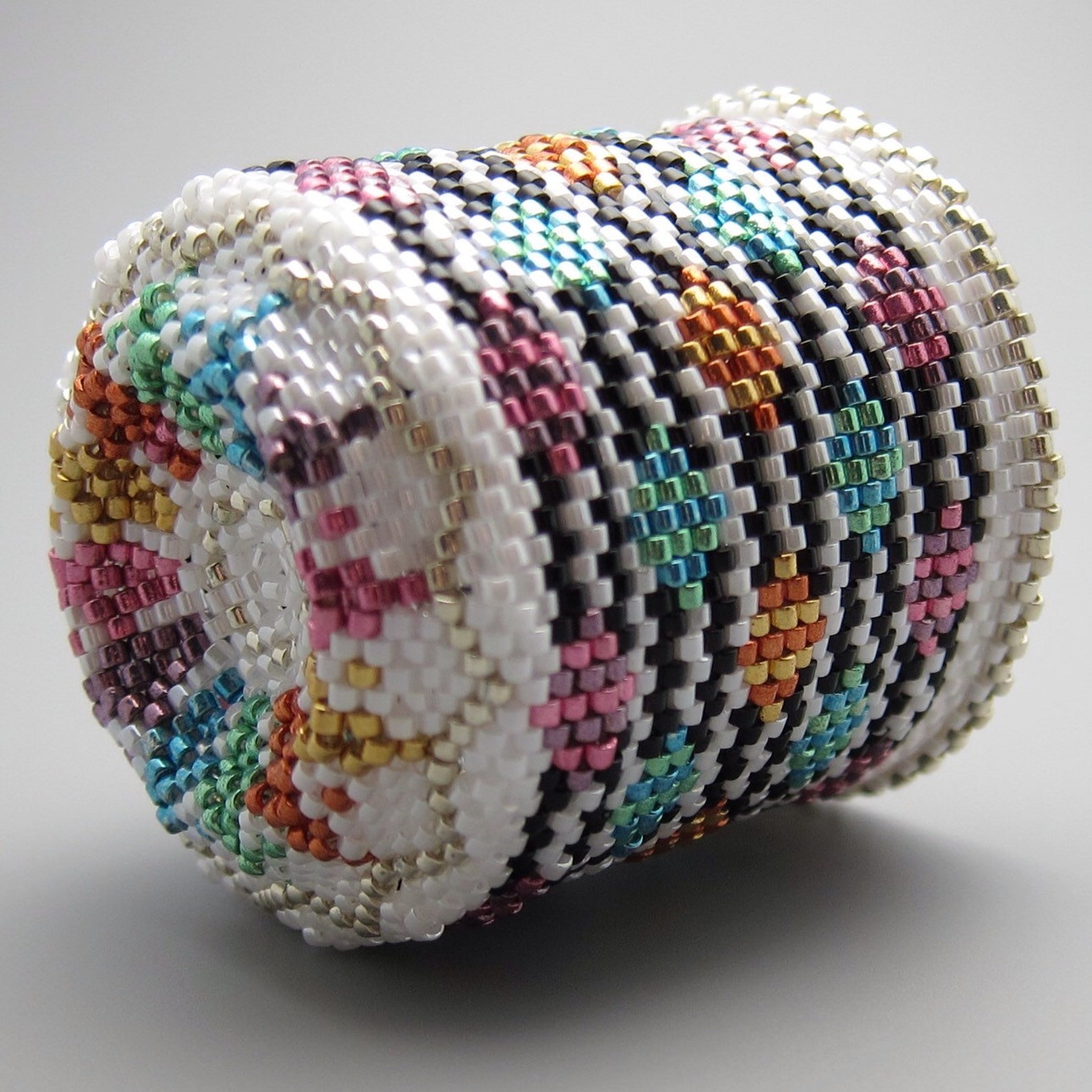 Quilt Pattern Basket - Beaded Basket - Collectible Basket - Bead Art ...