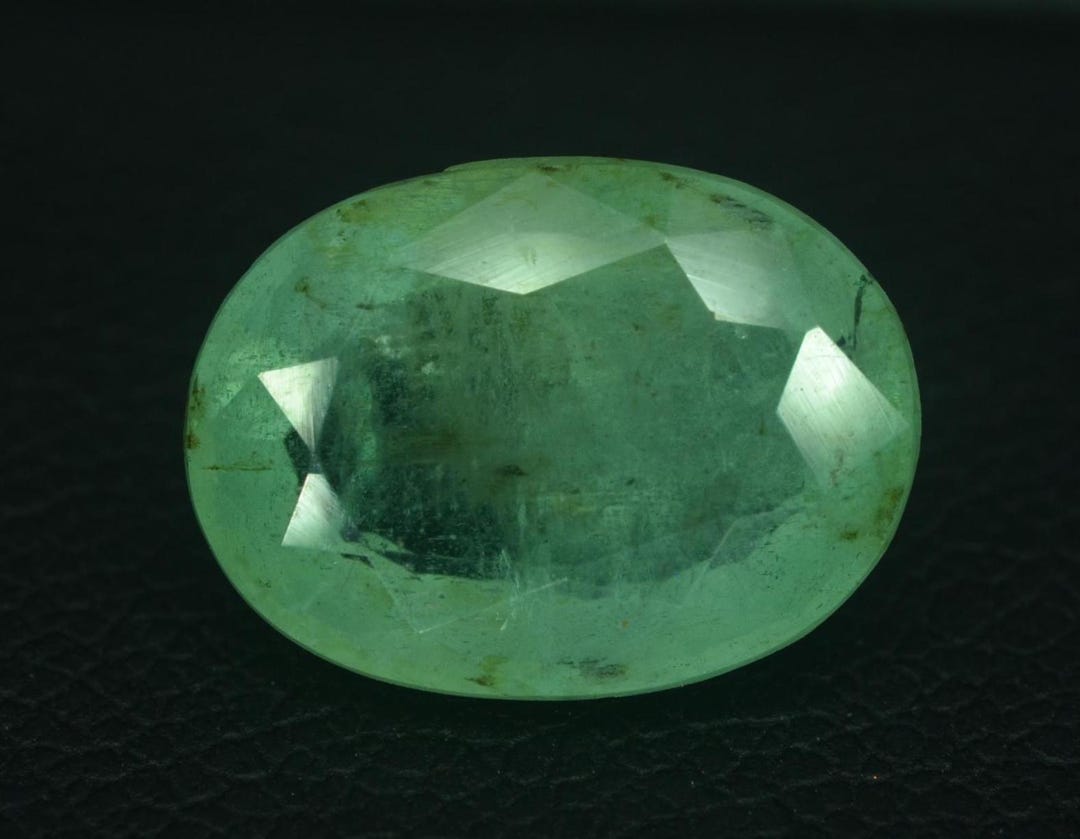 3.40 Ct Natural Chitral Emerald – Oval Cut Green Gemstone With ...