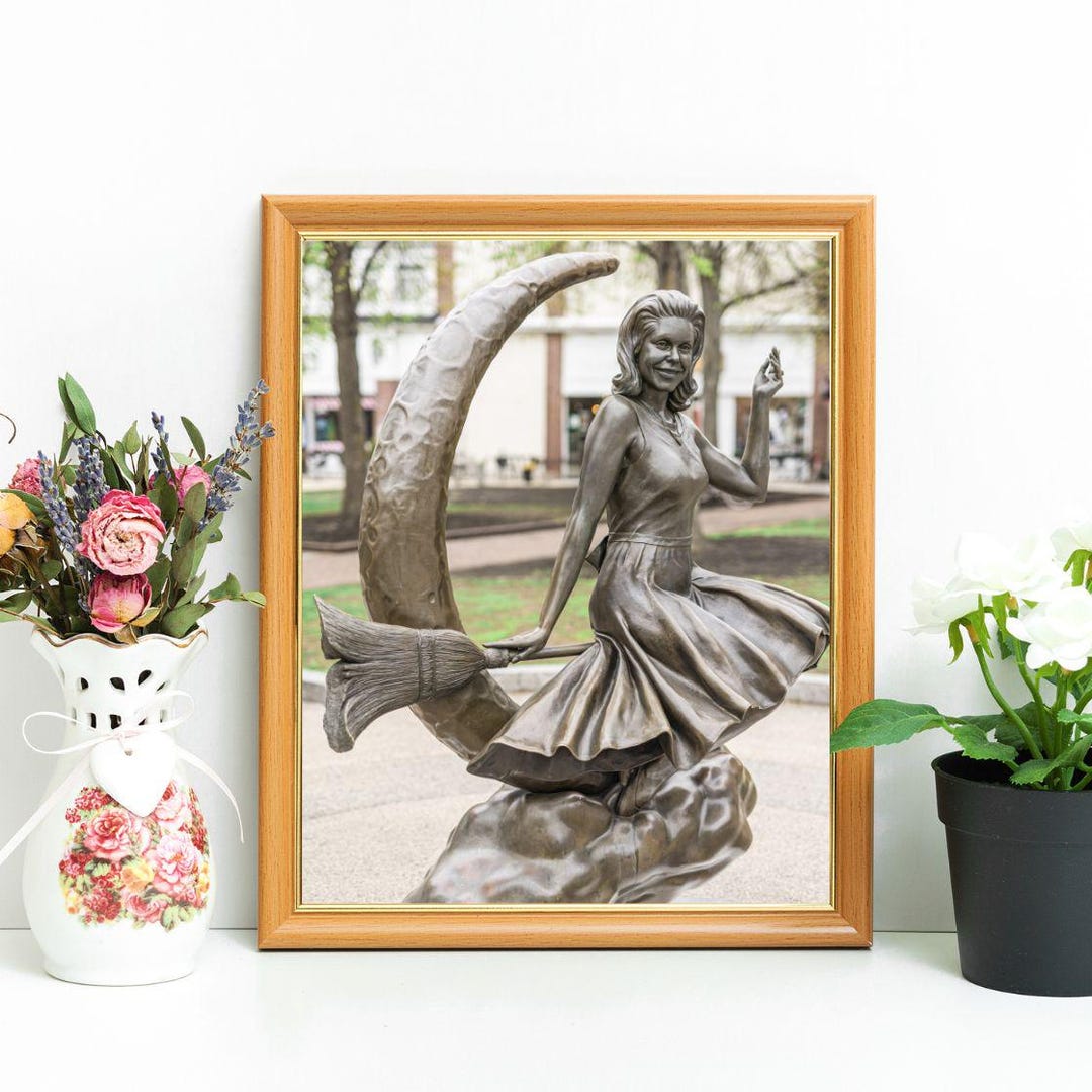 Bewitched Samantha Statue Salem Massachusetts Photo Print - Elizabeth ...