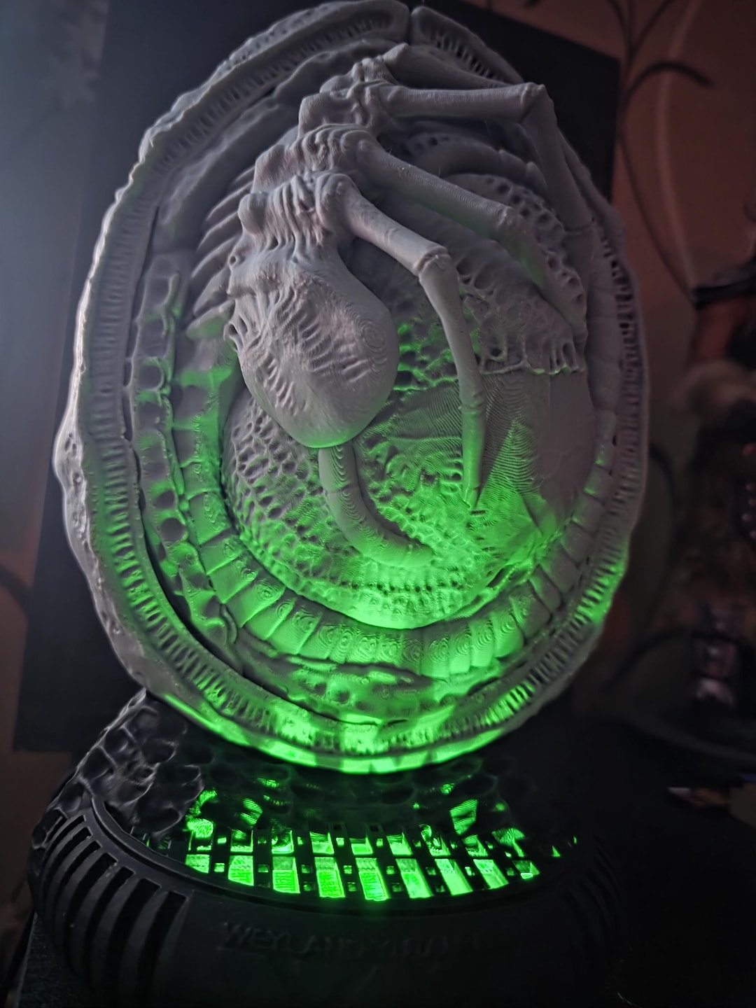 Weyland-yutani Facehugger Egg Specimen | RGB Light-up Display Base ...