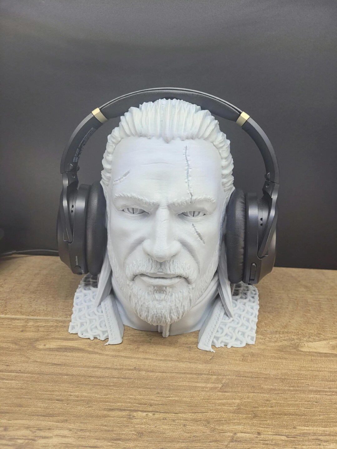 Geralt Headphone Stand - Witcher Headset Holder - Gift for Him - Unique ...