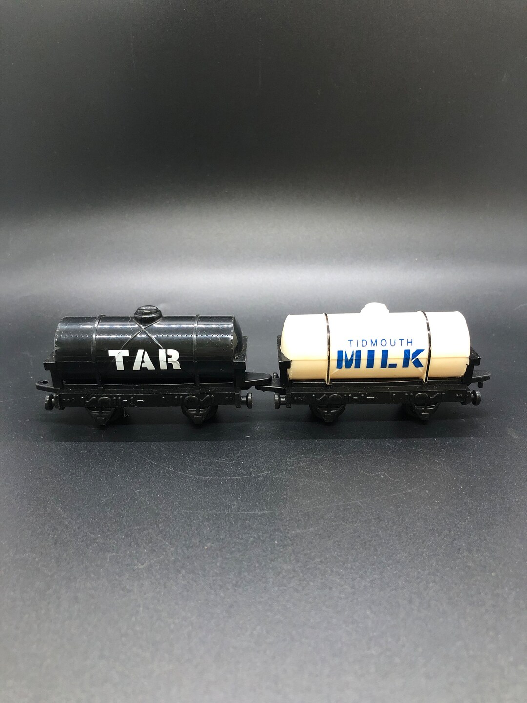 Vintage Thomas the Tank Engine ERTL Britt Allcroft Tidmouth Milk & Tar ...
