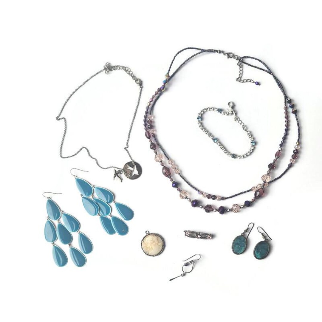 Vintage Style Costume Jewelry Job Lot: Necklace, Brooch, Earrings ...