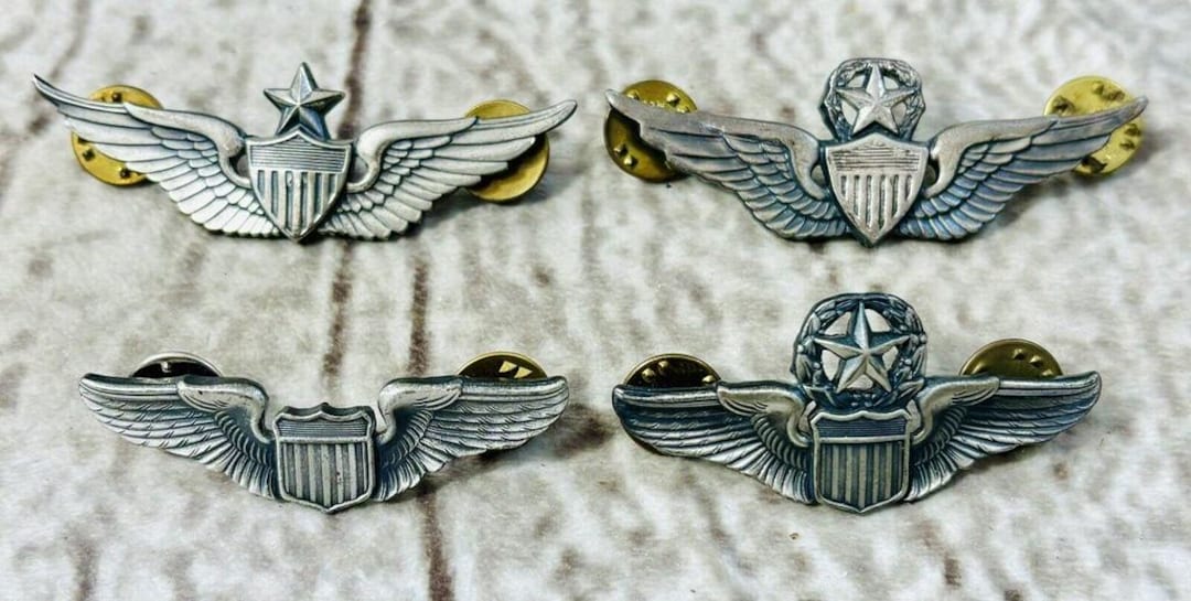 Lot of 4 USAF Air Force Aviator Pilot Wings Military Insignia Pins (2 ...