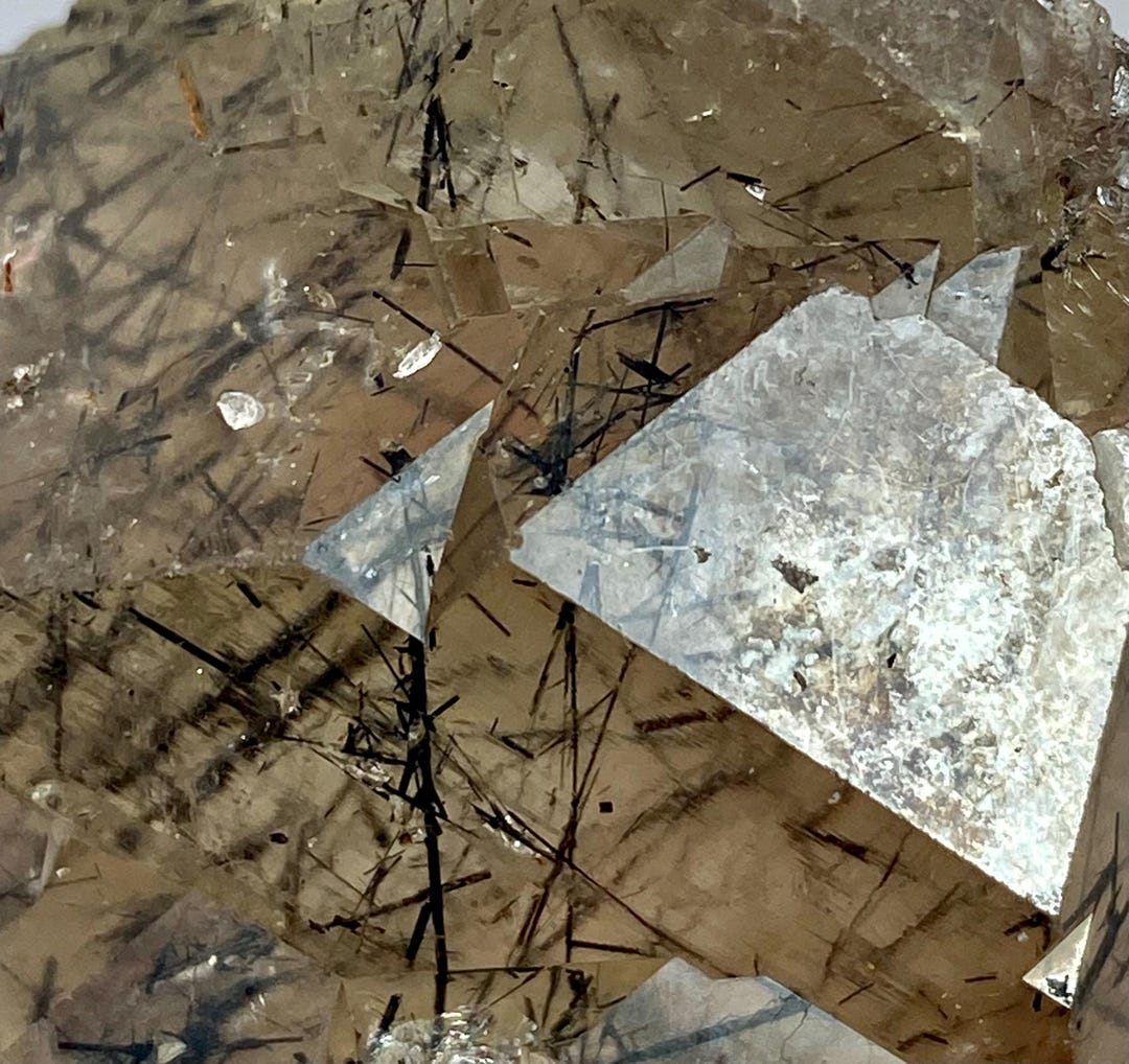 435 Carat Unique Natural High Grade Black RUTILE Inside QUARTZ Crystal ...