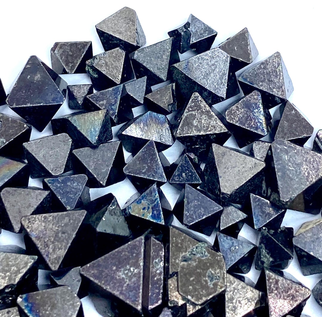 160 Carat Unique Rare Natural High Grade MAGNETITE Crystals Lot From ...