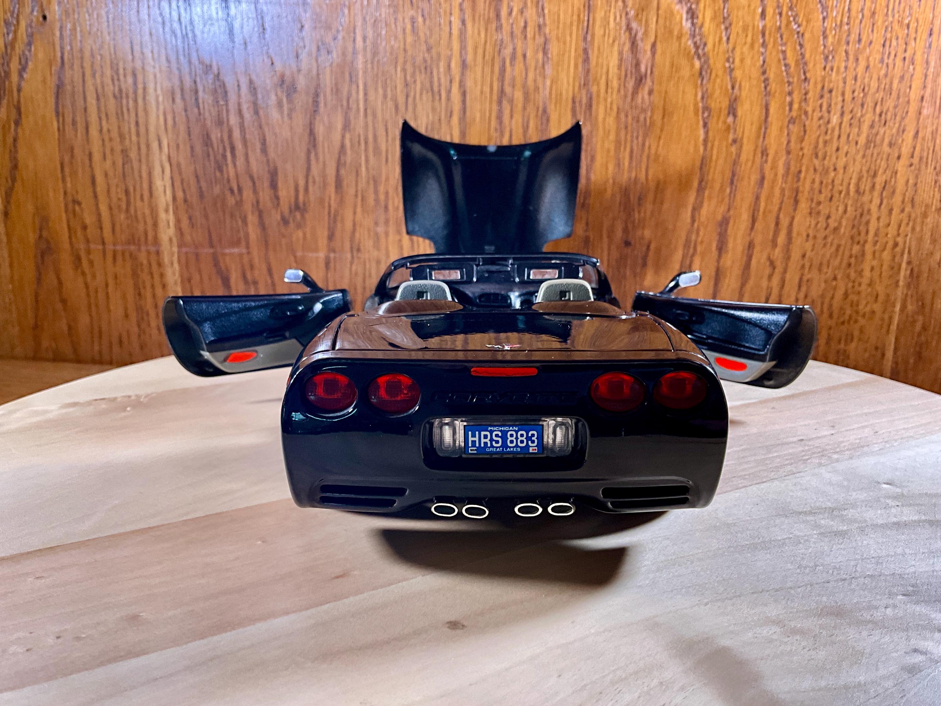 Chevrolet Corvette C5 (1997) – 1:18 Scale Diecast Model (black, Used ...