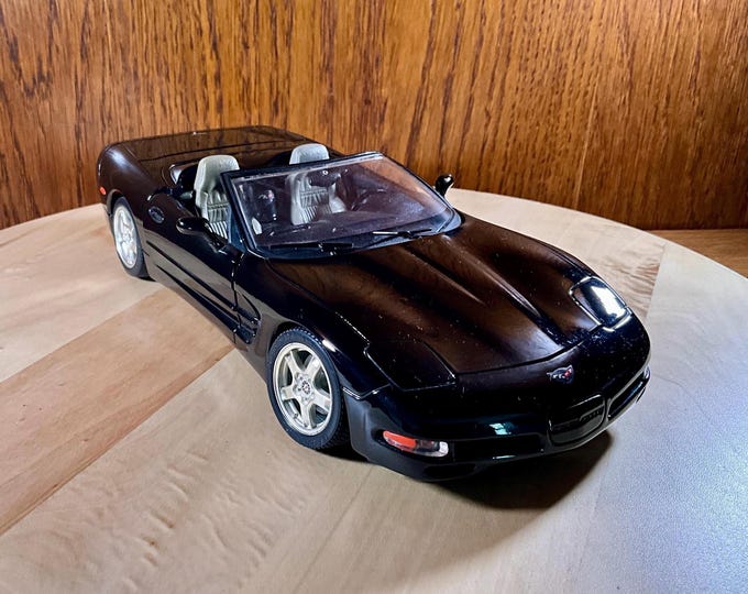 Chevrolet Corvette C5 (1997) – 1:18 Scale Diecast Model (black, Used ...