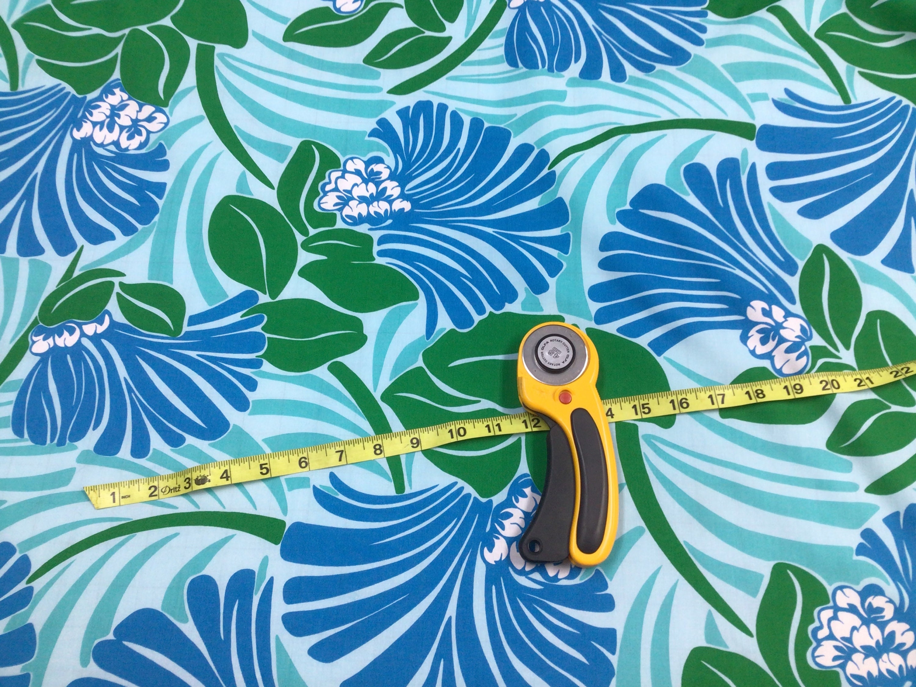 REMNANT! 18" Beautiful Lehua Blossoms in Blue Hawaiian Print Fabric ...