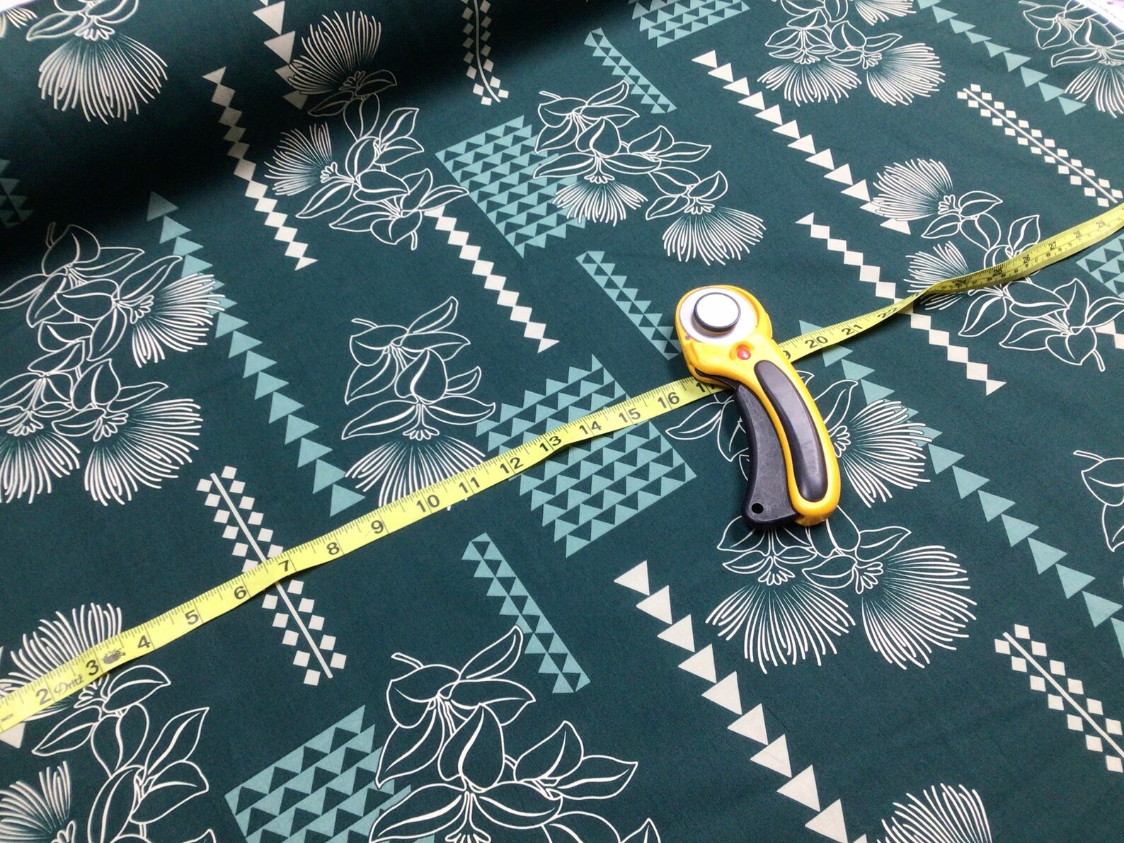 Tropical Lehua Blossom With Tribal Design Awaiian Print Fabric 100% ...