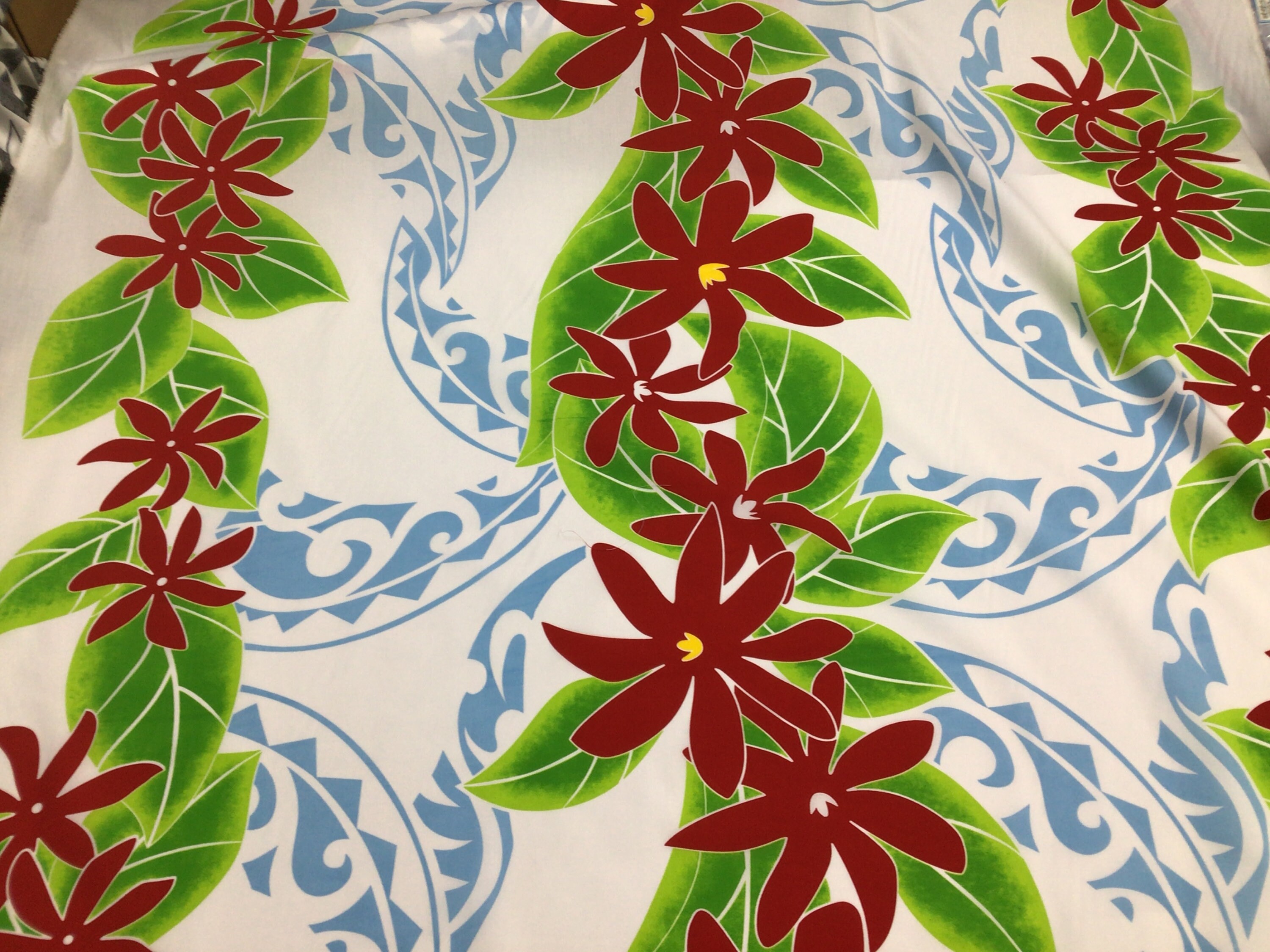 Tiare Tribal Hawaiian Print in Poly-cotton Border Print Design (yardage ...