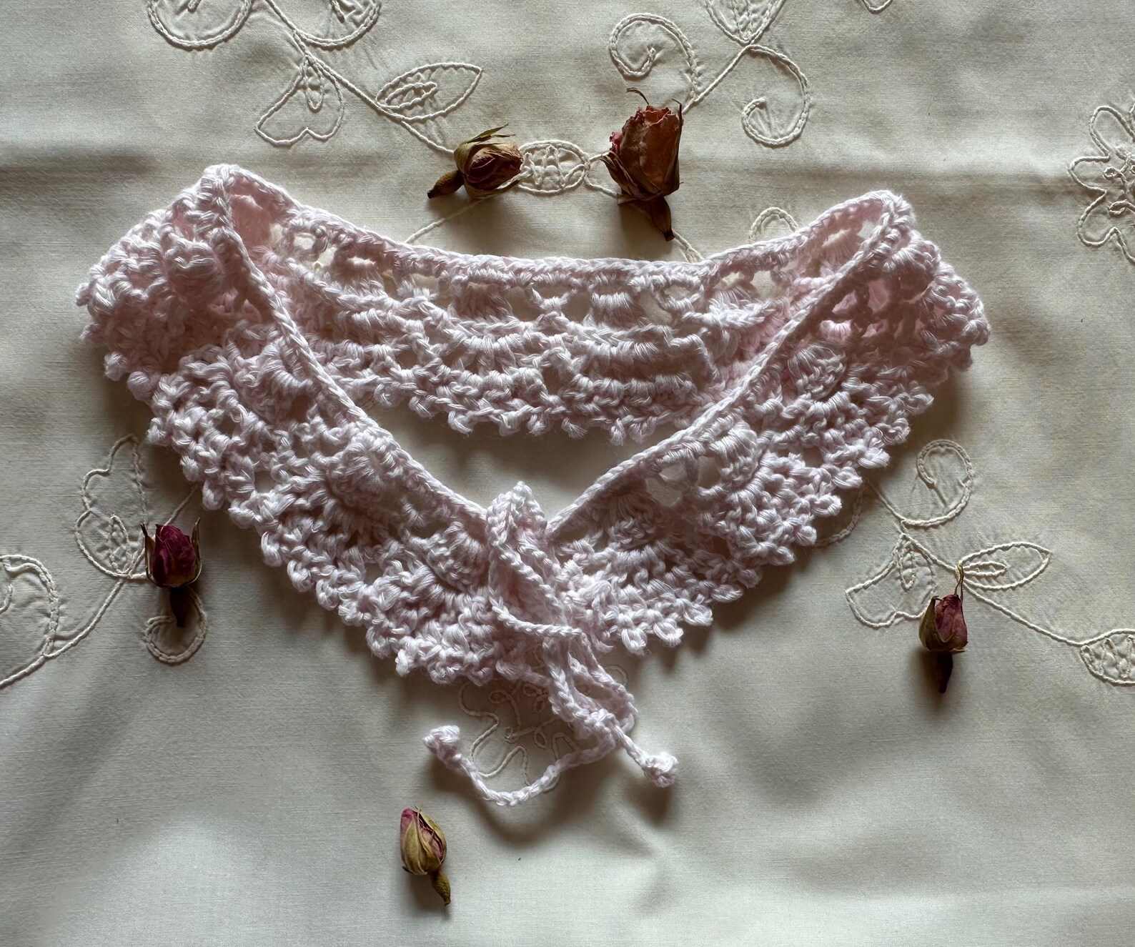 Japanese-inspired Crochet Collar – Soft Ruffled Neckpiece in Pastel ...