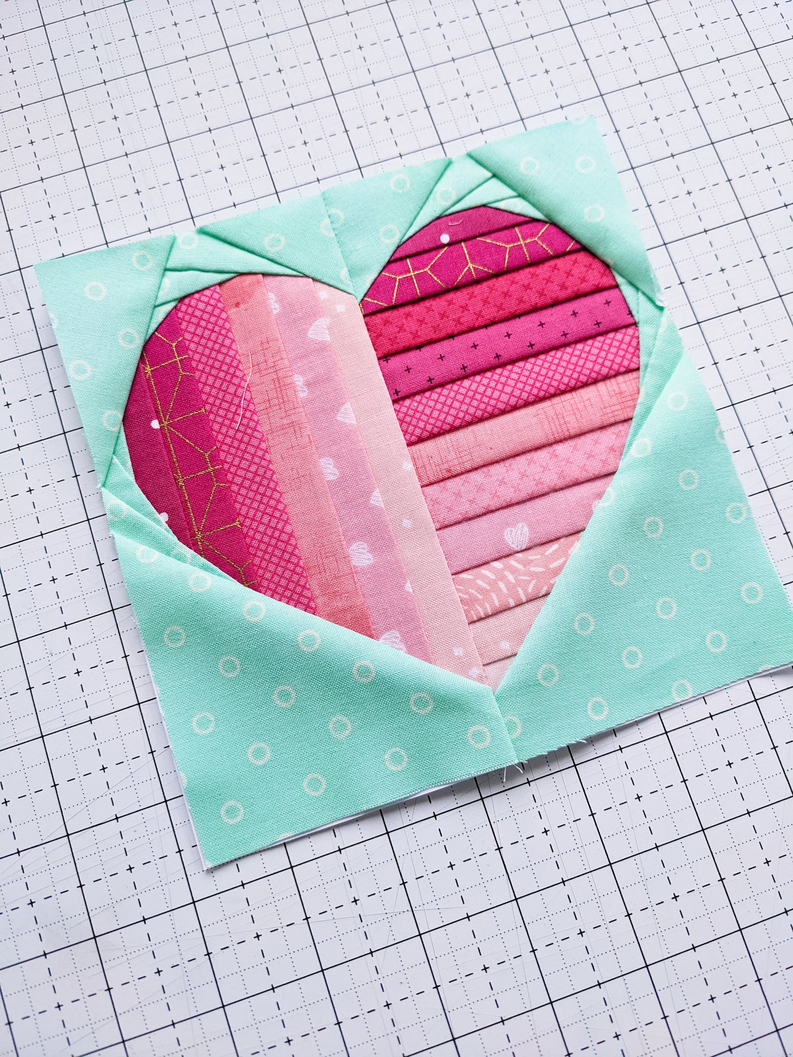 Mod Heart Foundation Paper Piecing FPP Pattern || Striped Heart Quilt ...
