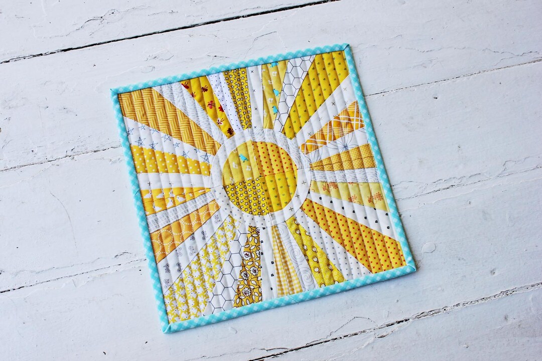 Sunny Days Mini Quilt Pattern (PDF Download) - Etsy
