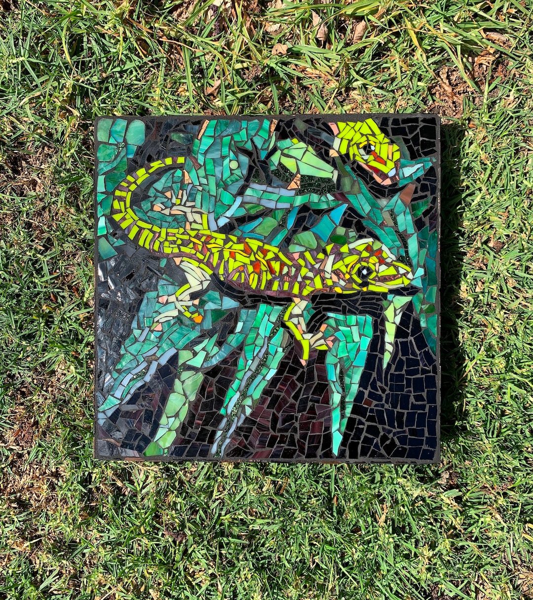 Custom Designed GECKO Stained Glass Mosaic Garden Stepping Stone - Etsy
