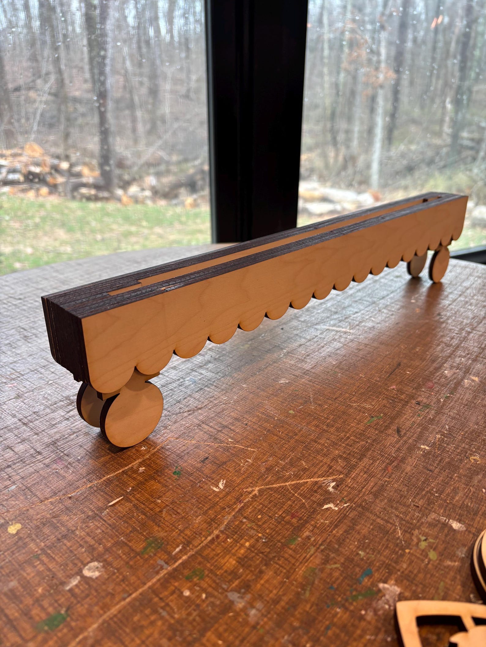Scalloped Edge Centerpiece Display Shelf Sitter - Interchangeable ...