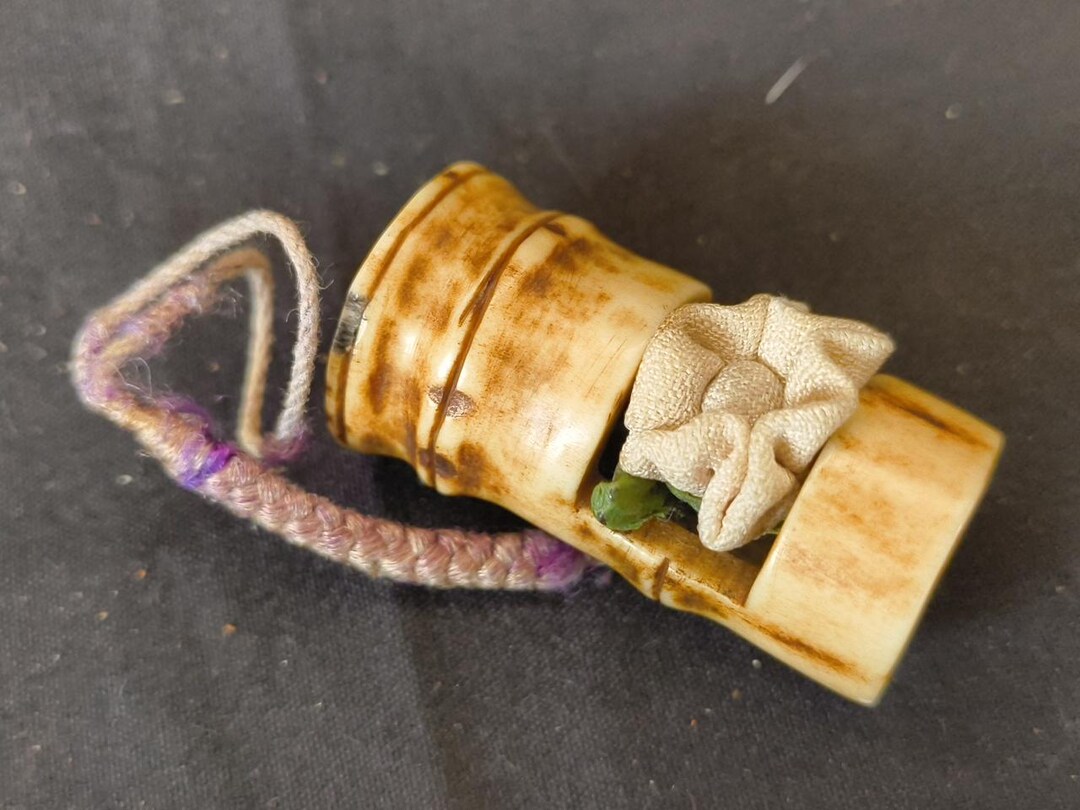 Antique Japanese Traditional Netsuke Curved Ornament the Flower in the ...