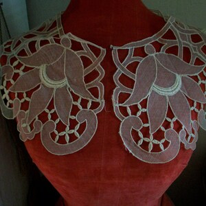 Antique Full Collar of Embroidered Net of Tulips - Etsy