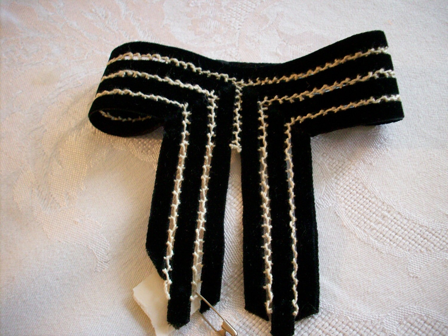 Antique Victorian Color of Silk Velvet and Ivory Silk Threads | Etsy