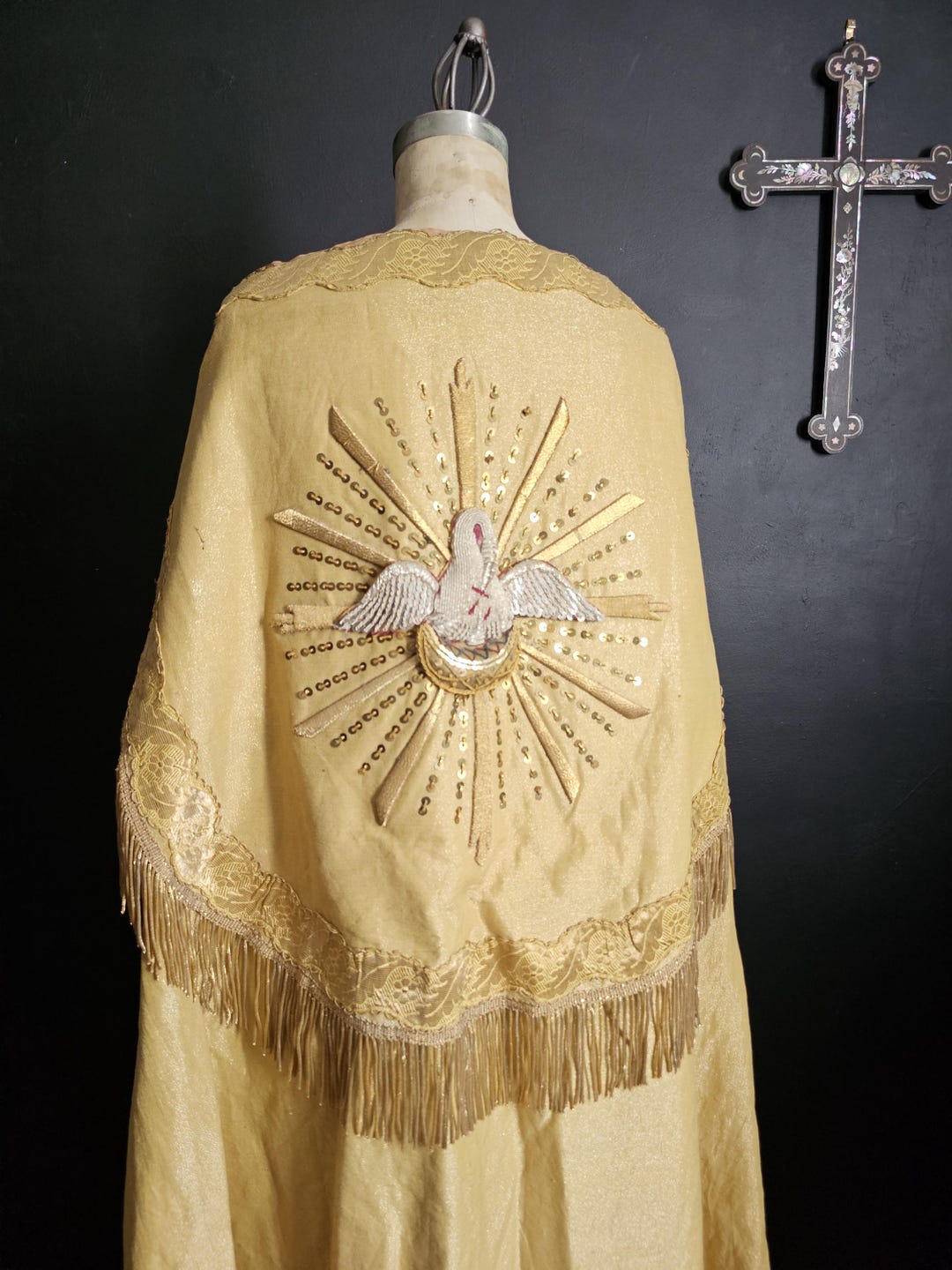 Antique Gold Lamé Liturgical Cope – Catholic Vestment With Pelican ...