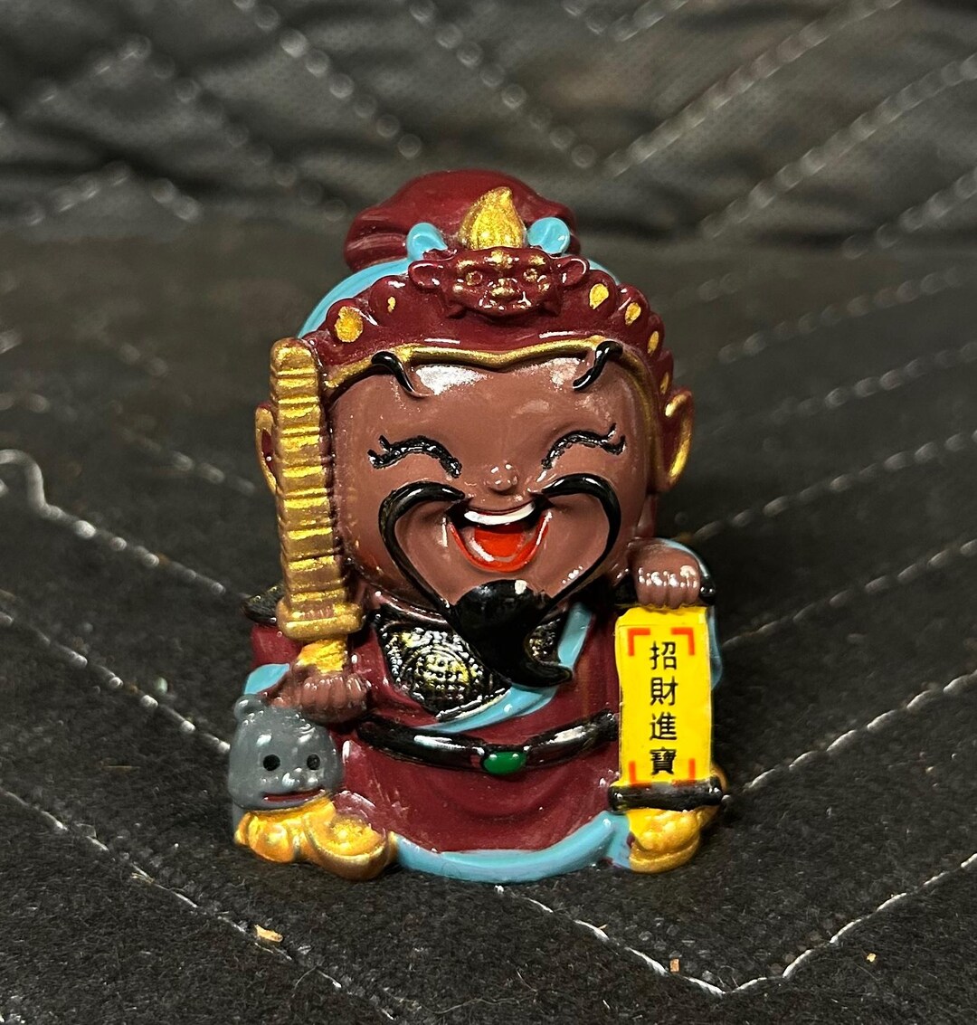 Chinese God of Wealth Statue – Attract Wealth & Bring Treasure - Etsy