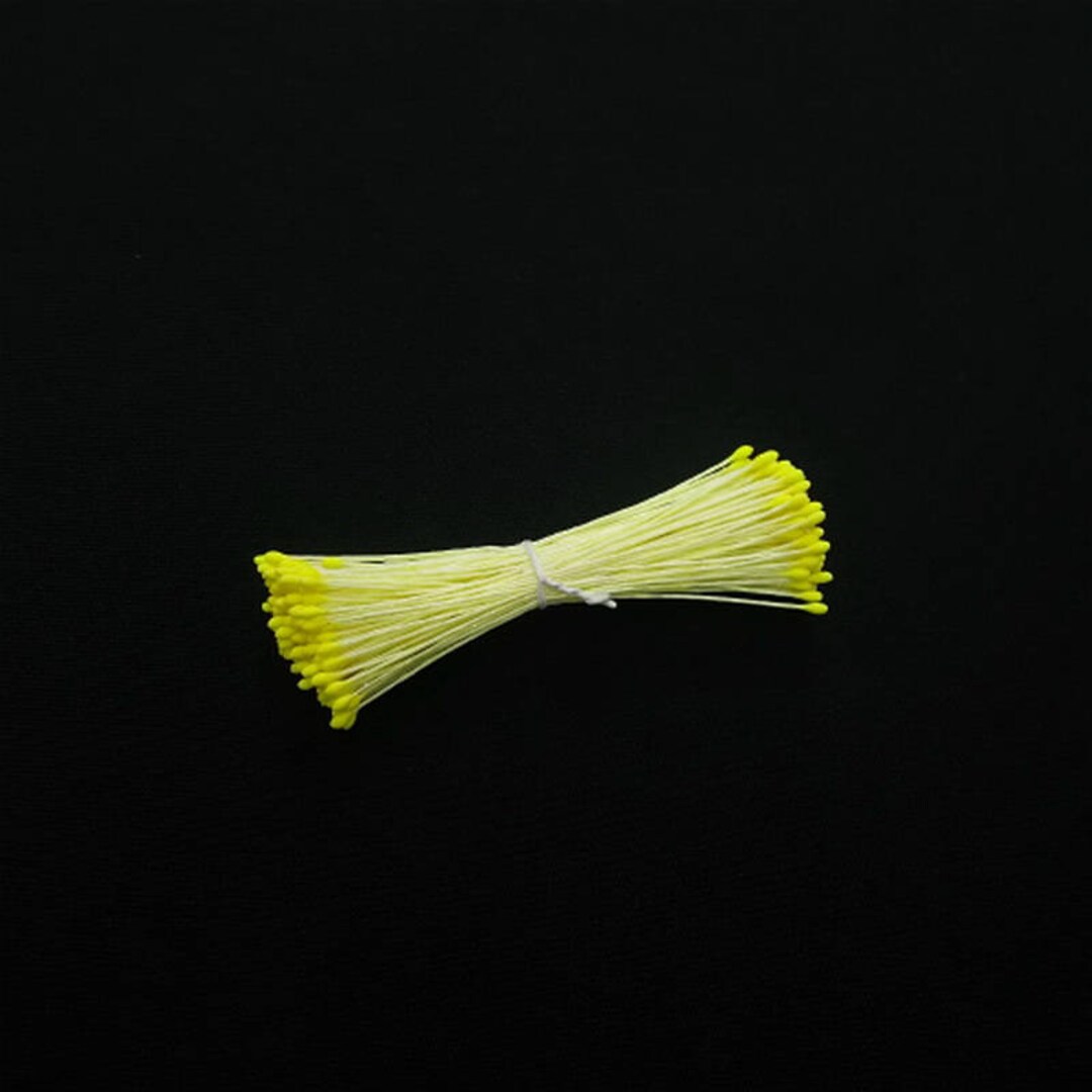 Flower Pip Yellow (round) XS Diameter 1mm 144pcs Made in Japan Perfect ...