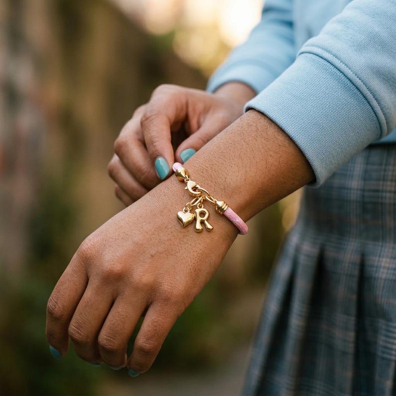 Personalized Paracord Bracelet With Custom Gold Bubble Letter Initial ...