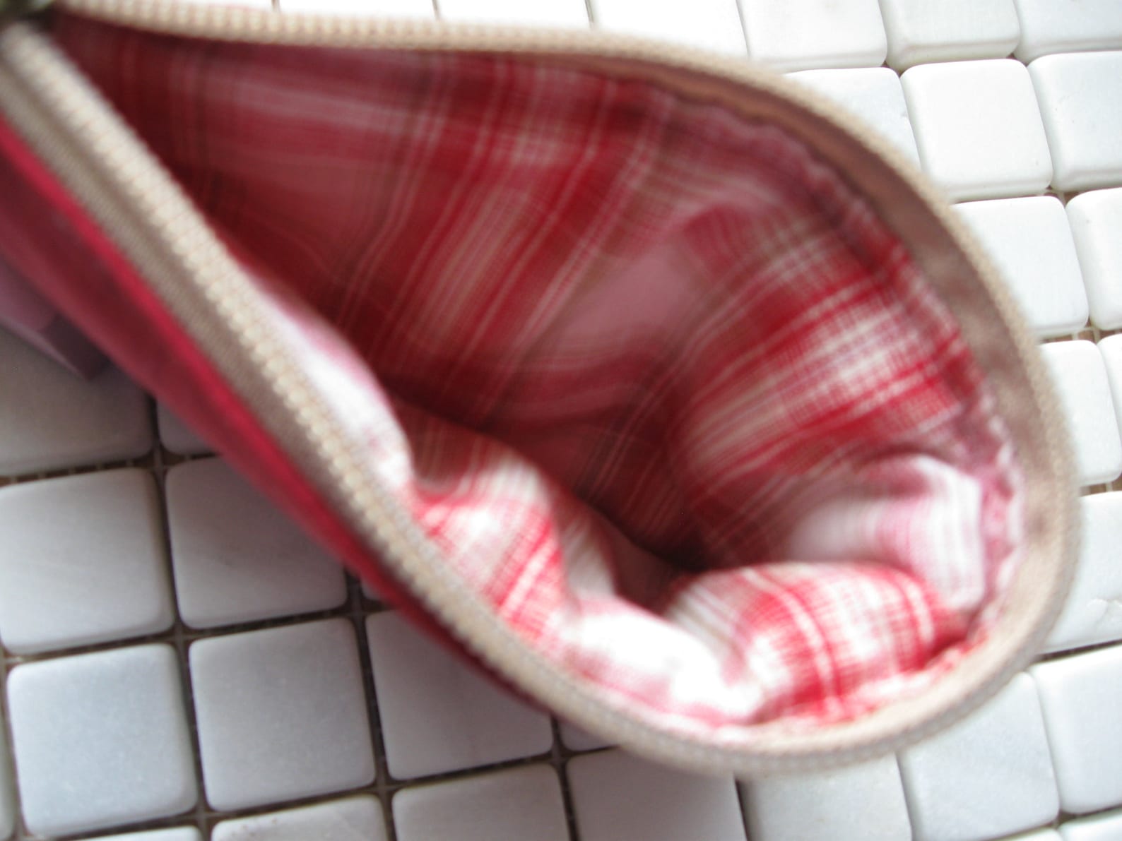 Padded Zipper Pouch in Red Outdoor Nylon - Etsy