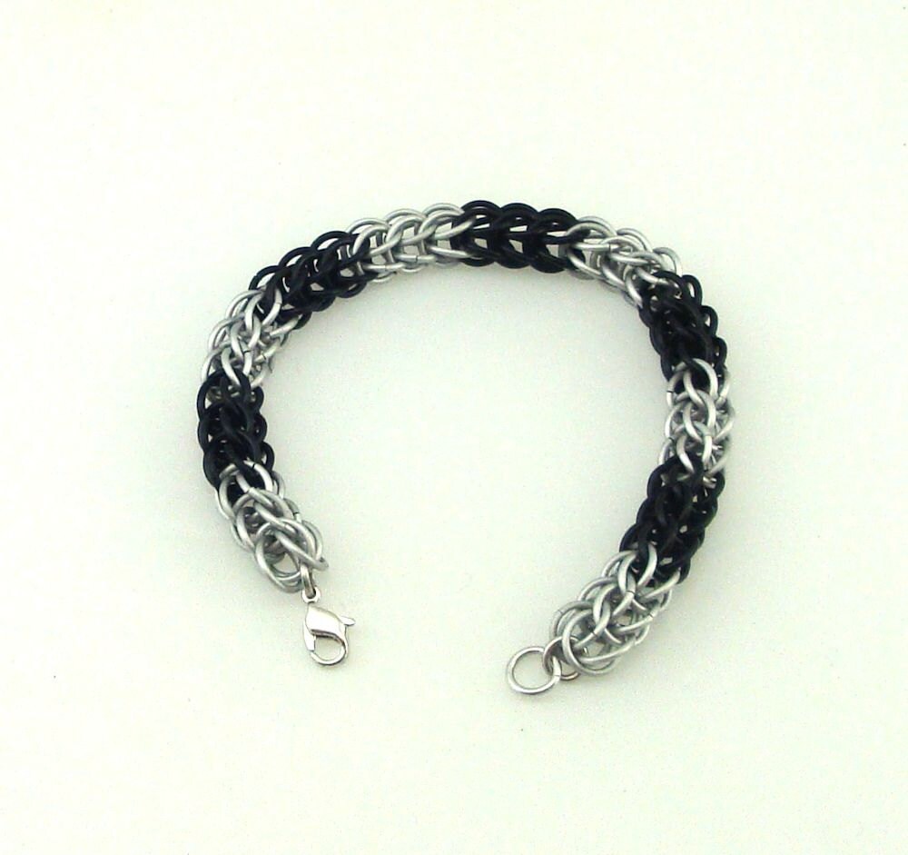 Chainmaille Jewellery, Black and White Full Persian Chainmail Bracelet ...