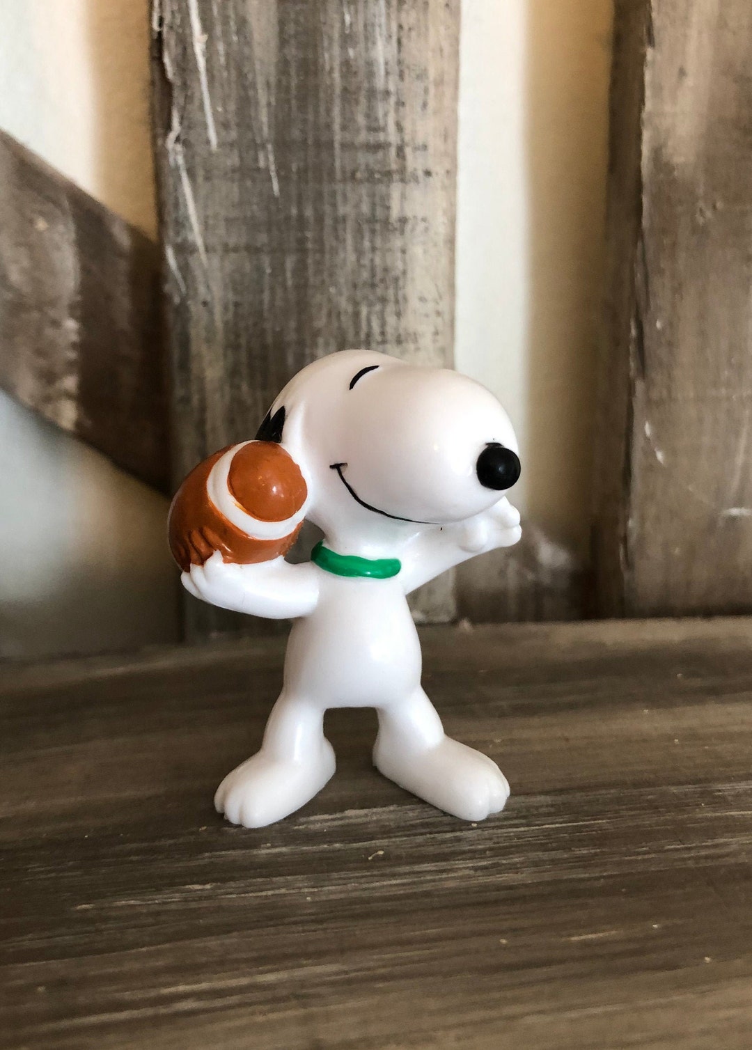 Vintage Snoopy Throwing a Football PVC Miniature Figure With or Without ...