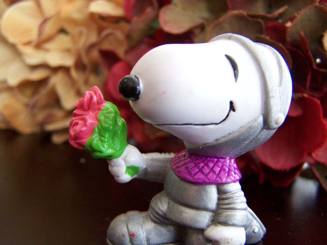 Vintage Snoopy Knight Suit of Armor Peanuts Snoopy | Etsy