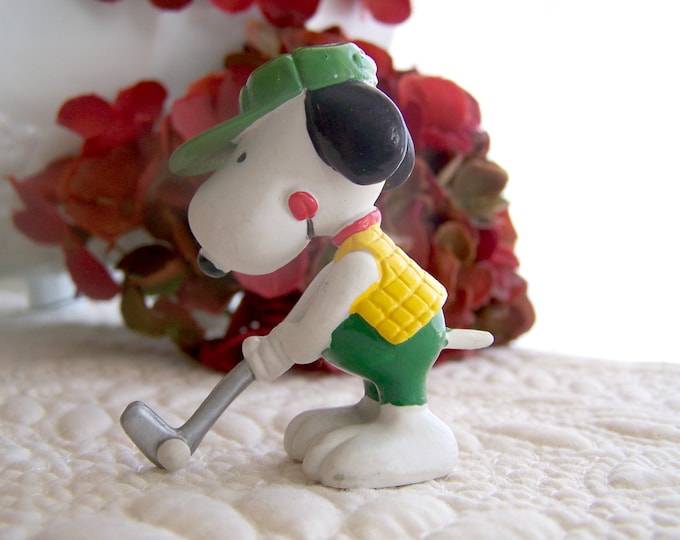 Vintage Peanuts Snoopy Golfer Figurine PVC Snoopy Playing Golf Ready to ...