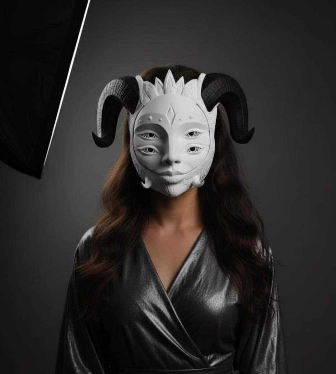 Customizable Hellequin Mask With Horns | 3D Printed Four-eyed Fantasy ...
