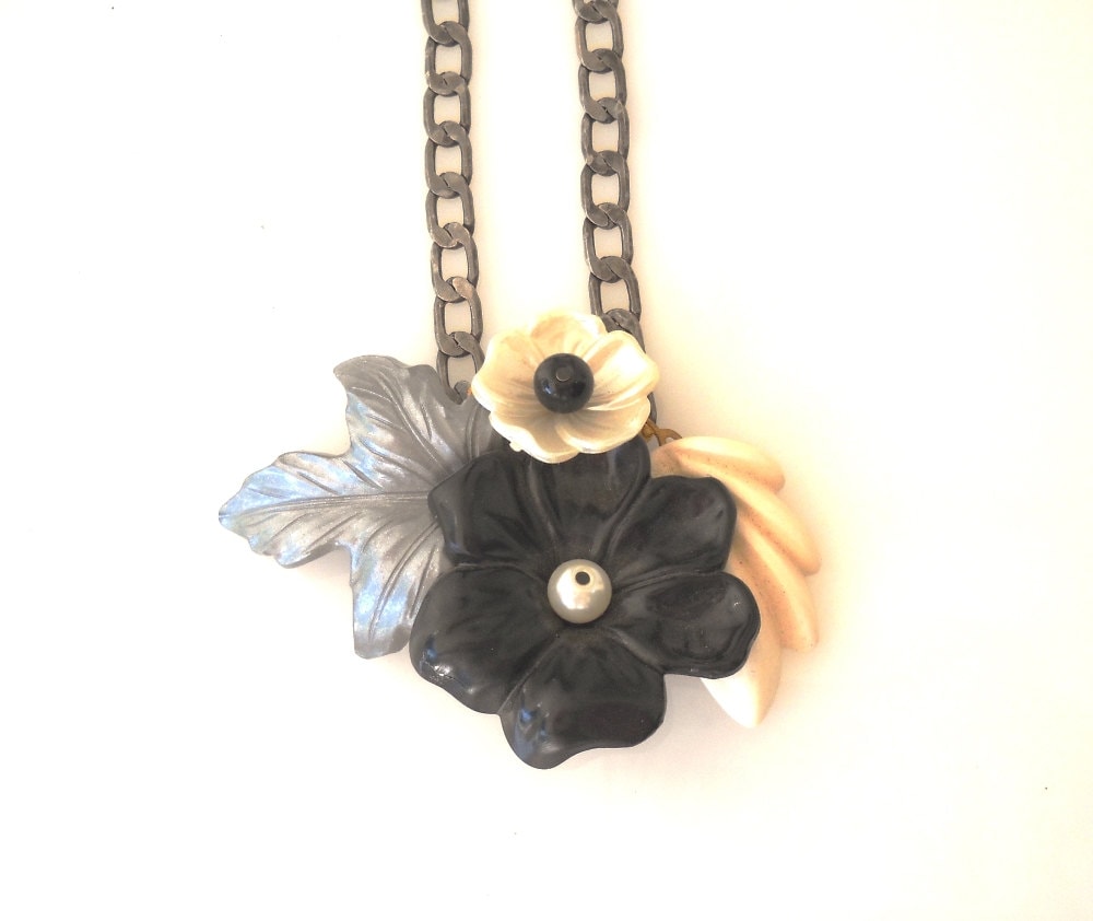 Prom Statement Necklace in Black and White, Flowers Lightweight ...