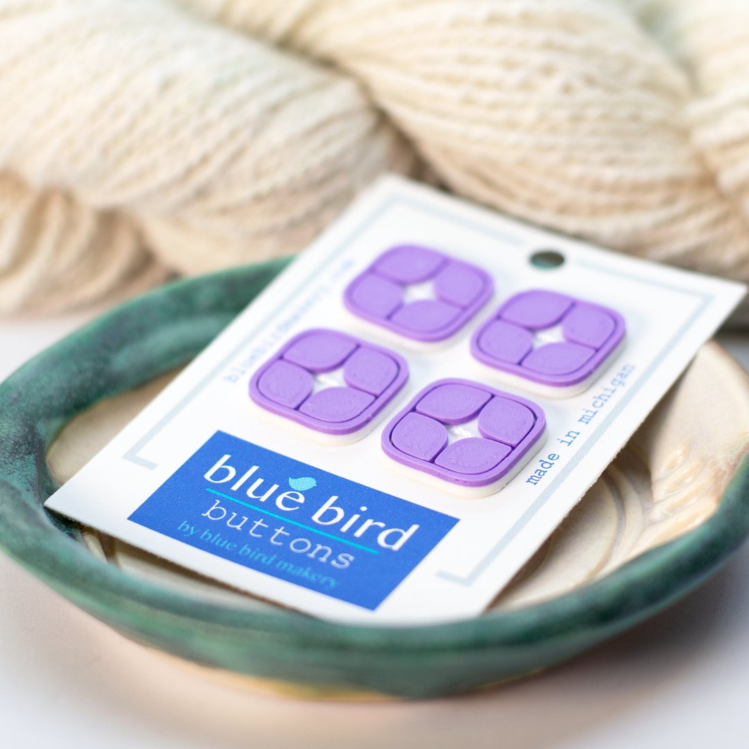 Set of 4 Buttons : 20mm Mid Century Grape and White Petals - Etsy