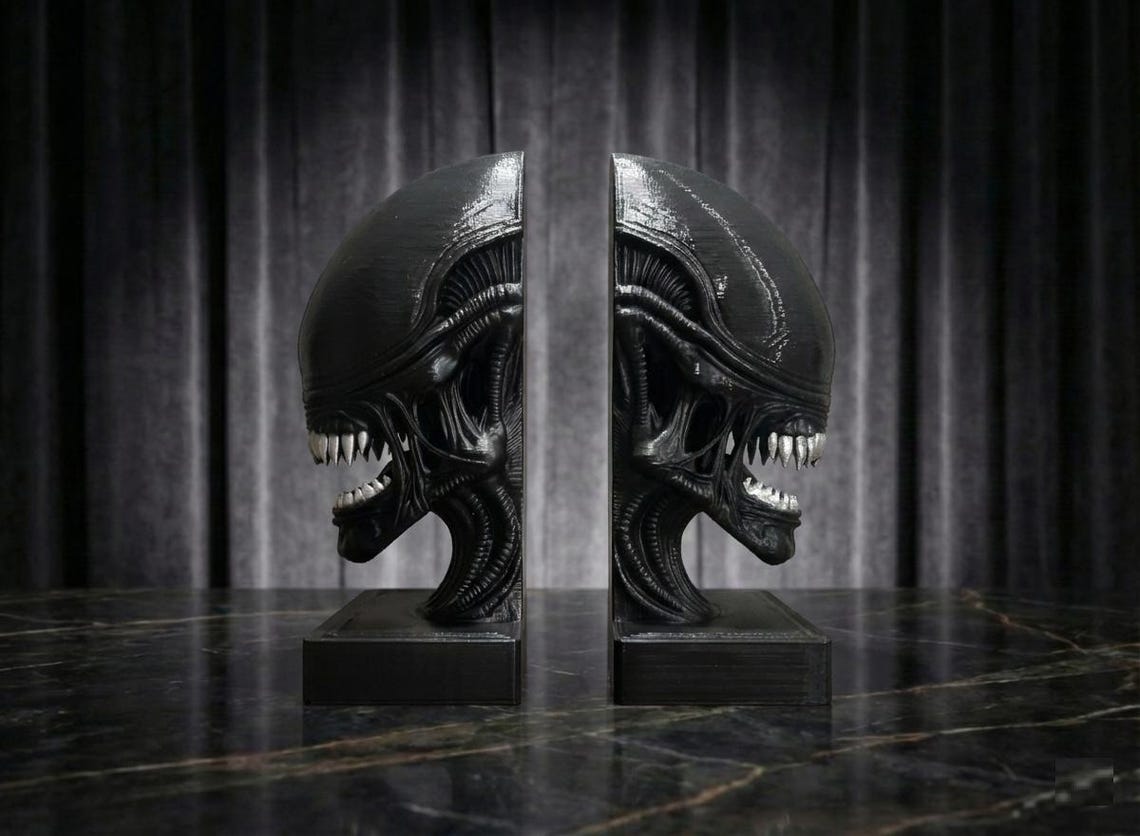Alien Xenomorph Bookend: Sci-fi Horror Decor - Etsy