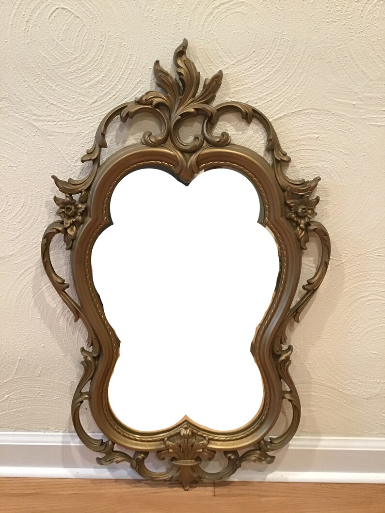 Large Vintage Dart Oval Scalloped Wall Hanging Gold Mirror Etsy large-vintage-dart-oval-scalloped-wall-hanging-gold-mirror-etsy