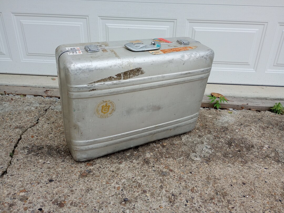 Vintage Zero Halliburton Large Metal Suitcase Vintage Travel Airport ...