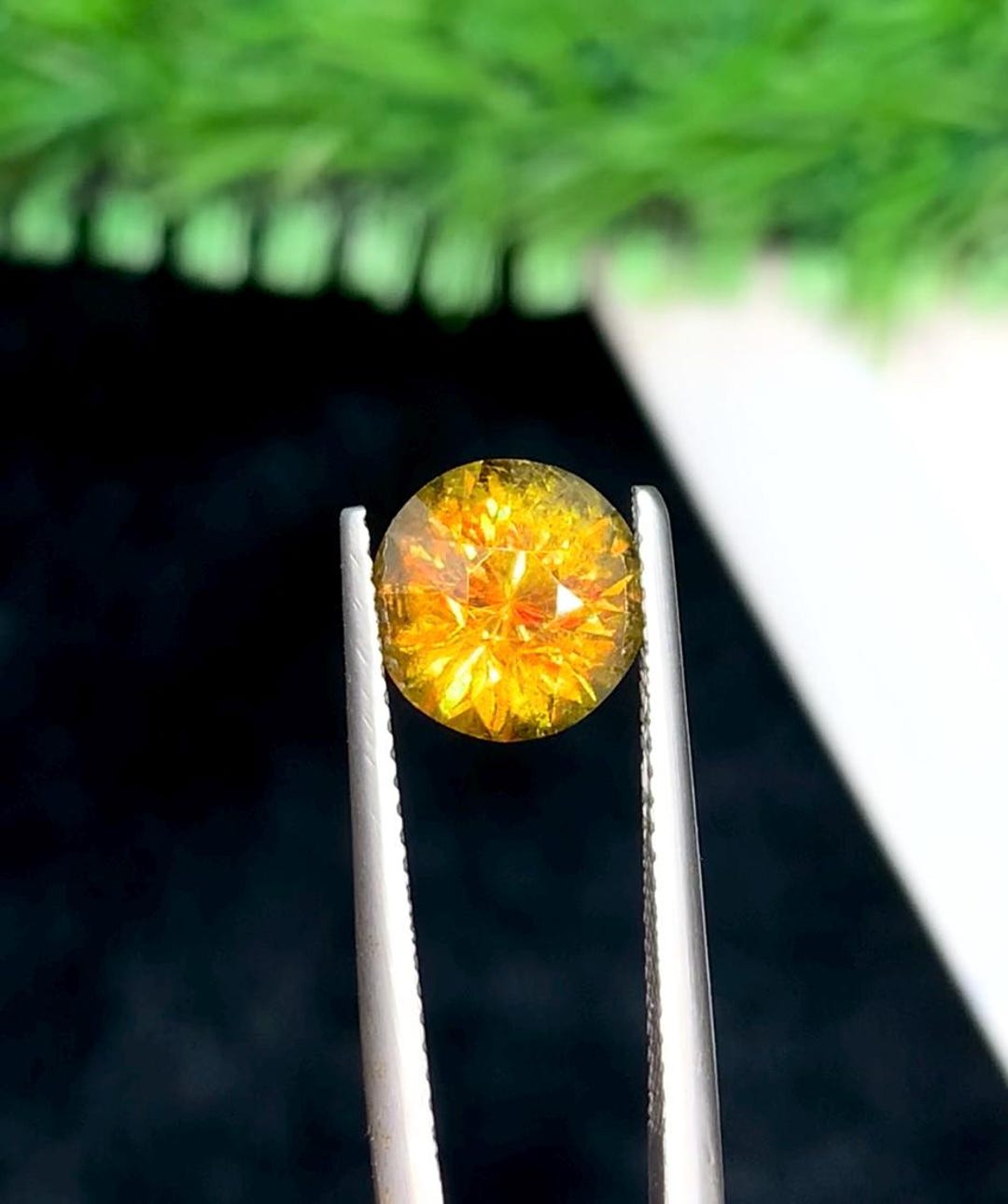 2.65 Carat Round Cut Chrome Sphene Gemstone: Yellow Titanite, Pakistan ...