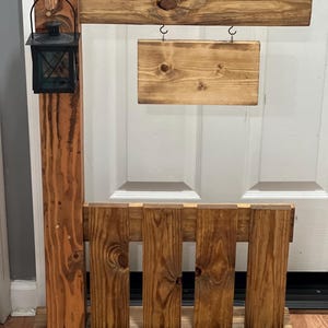 Fence Post Welcome Sign With Hanging Lantern. - Etsy