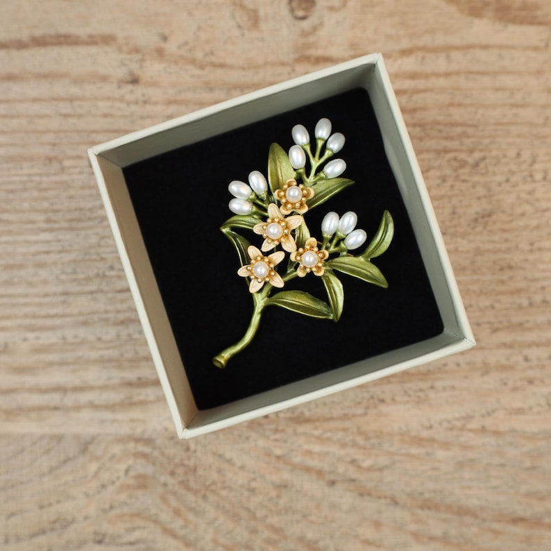 Birthday Flower Brooch, Personalized Birth Flower Pins, Handmade Flower ...